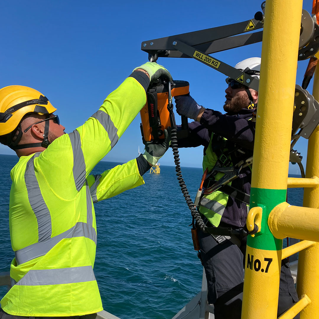 Adaptive Ladder Hanger for Application on Transition Pieces - Seasight ...